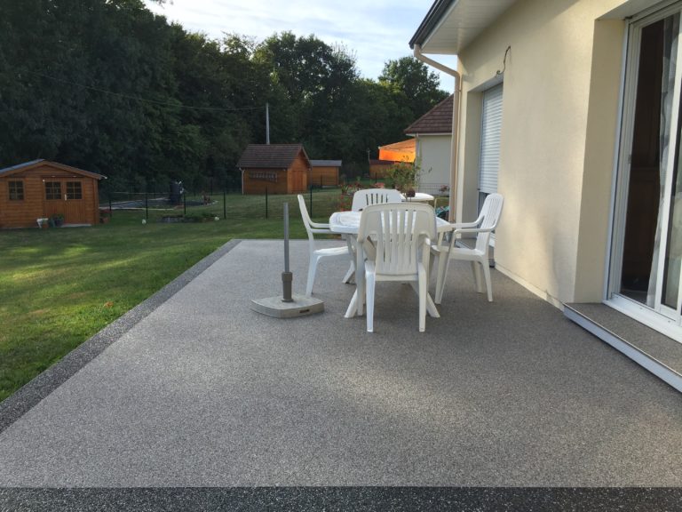 Terrasse en résine de marbre - Tendance Facades